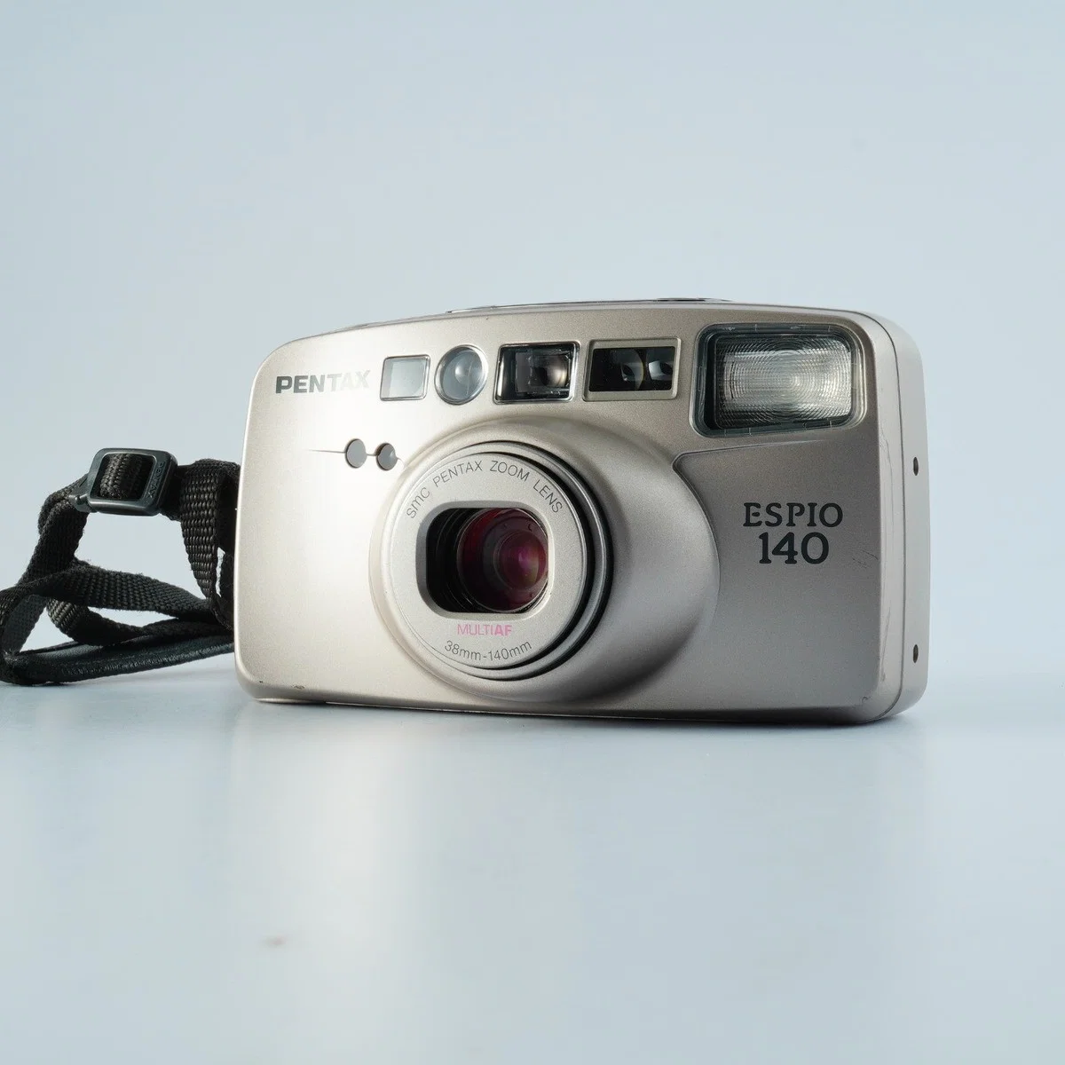 Pentax được cho là sắp ra máy film mới, nối dài hành trình sau Pentax 17